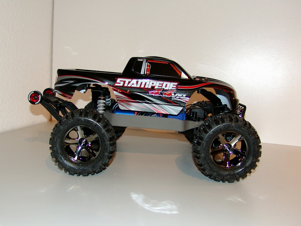 Stampede 4×4 VXL auf Proline Trencher 2.8 › RC-HeliCar