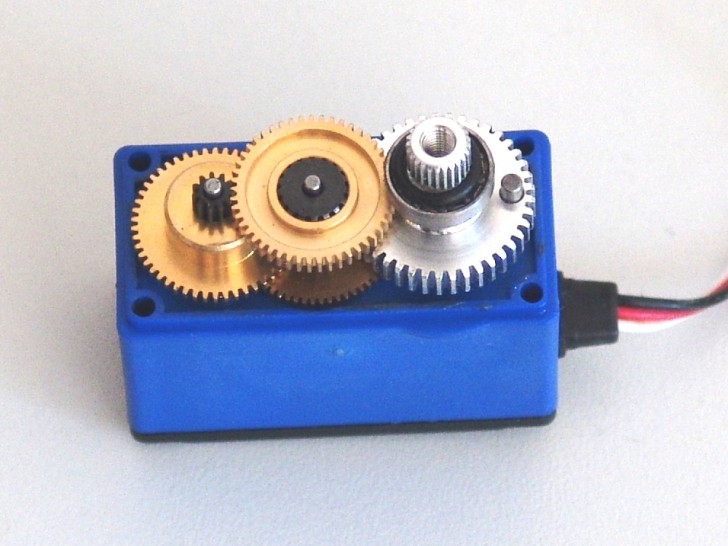 Traxxas 2075 Digital-Servo mit ACE Metallgetriebe › RC-HeliCar